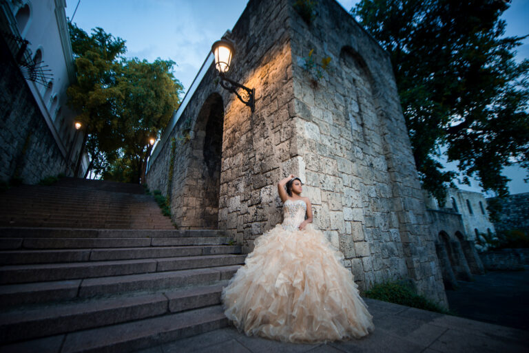Las 10 Mejores Poses para Fotos de Quinceañeras - Greg Dotel Photography